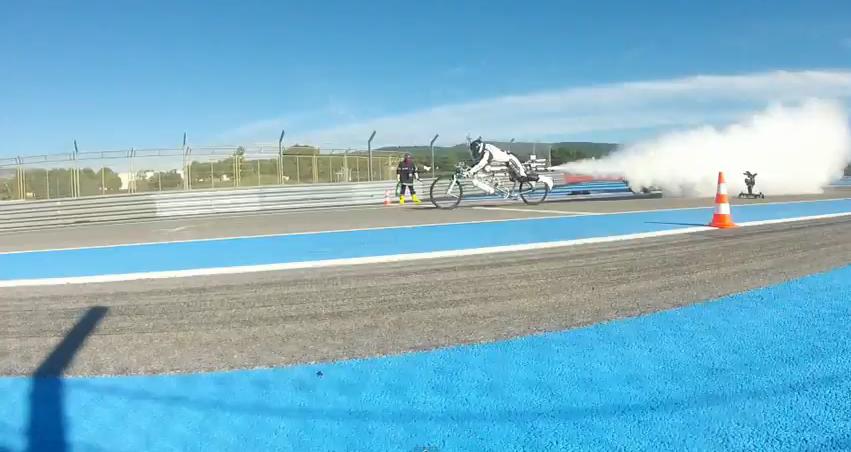 VIDEO: 333 km/u op raketfiets | Fiets.nl - Race en MTB website