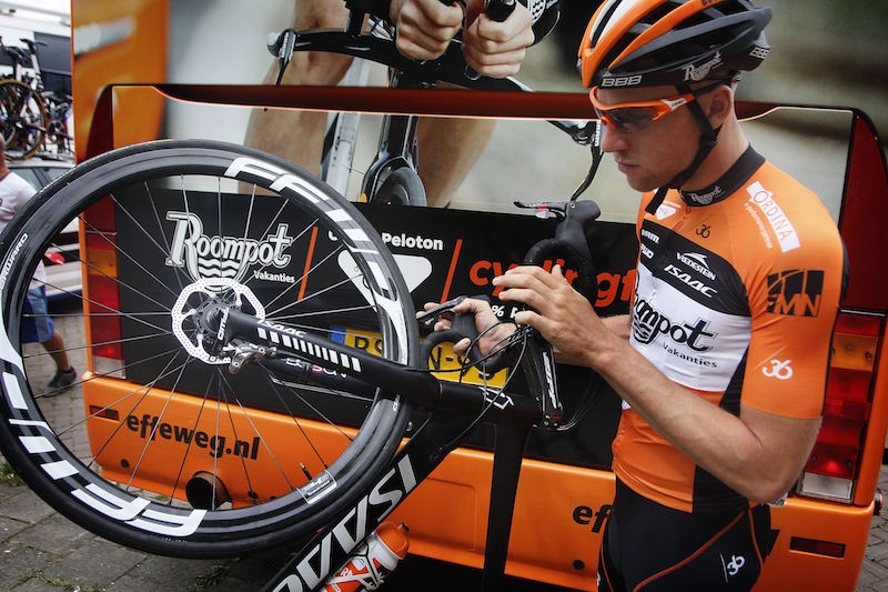 Team Roompot test Isaac met schijfremmen | Fiets.nl - Race en MTB website