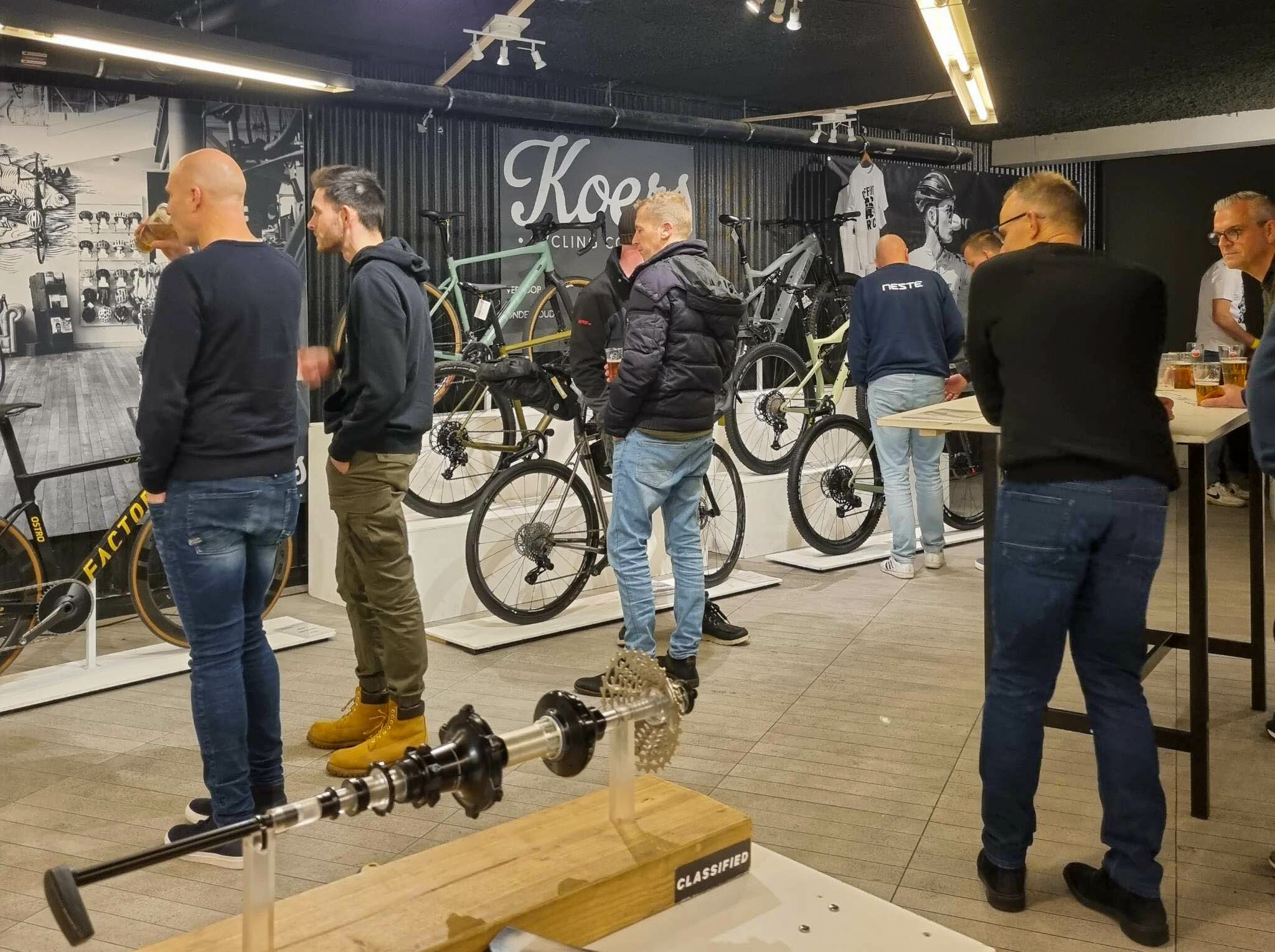 Sfeerverslag Zesdaagse van Rotterdam: topsport, entertainment en ...