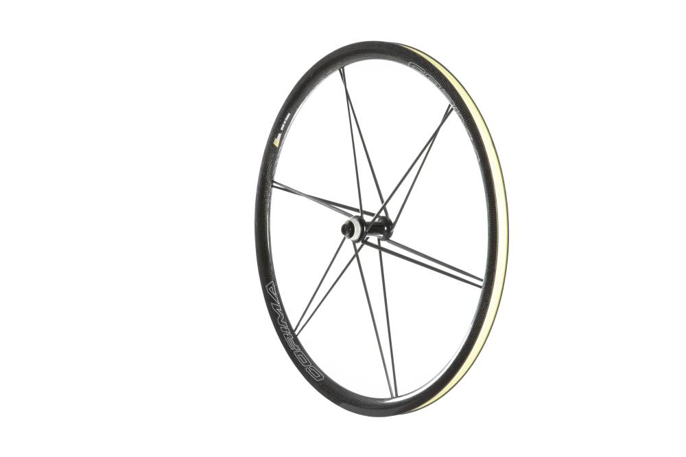 Bijzondere nieuwe wielen van Corima: MCC DX, full carbon voor ...