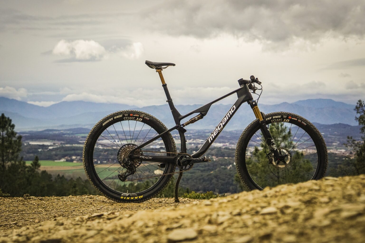 Review: Megamo Track R120, scherp als chorizo en soepel als rode wijn