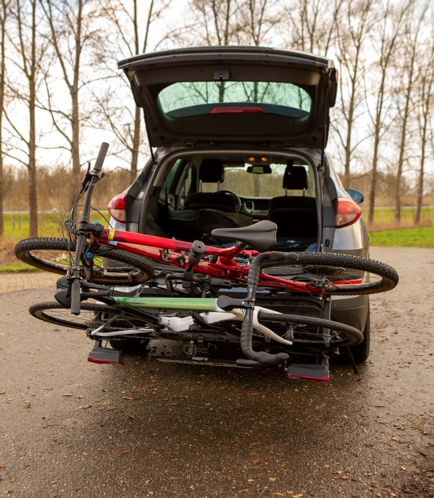 Fietsendragers getest, met deze dragers komt je dure bolide veilig op ...