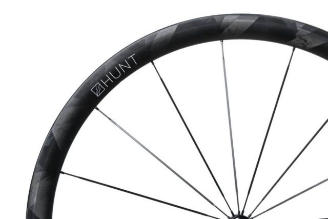 Nieuw: Hunt UD 36 wielen met carbon spaken | Fiets.nl - Race en MTB website
