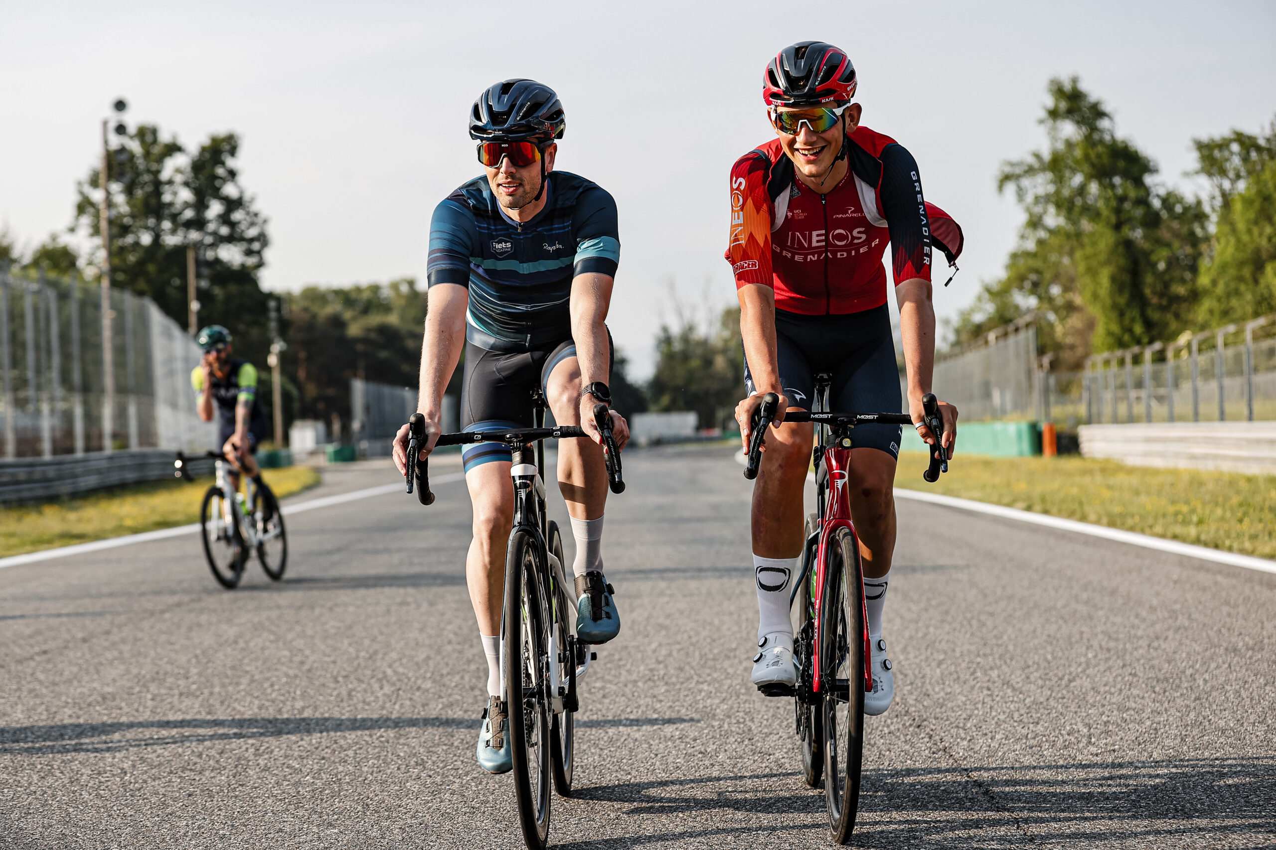 Nieuw: Kask Elemento, wij waren in Monza bij de perspresentatie van de ...