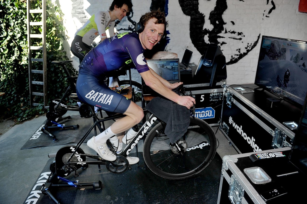 Zo verbeterde Michiel Minnaert het (virtuele) wereldrecord Everesting ...