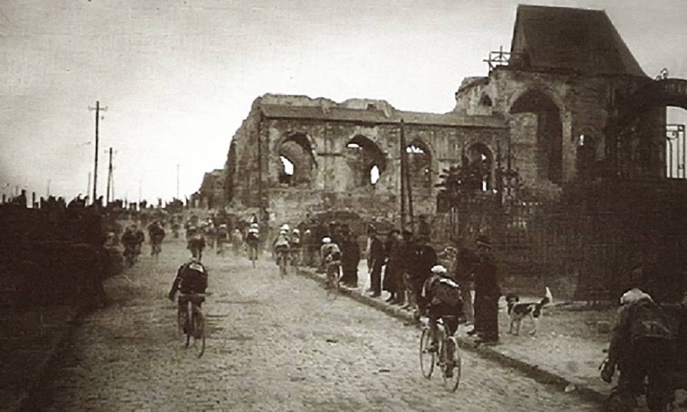 Parijs-Roubaix 1919, omringd door de dood | Fiets.nl - Race en MTB website