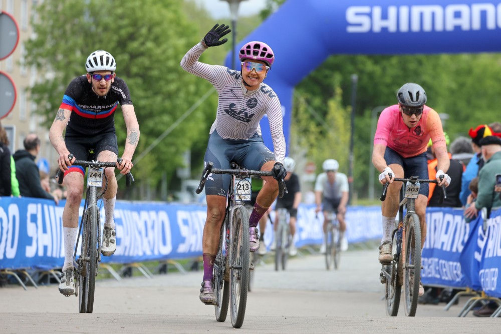 Tessa Neefjes en Toon Aerts winnen tweede editie Gravel Fondo Limburg ...