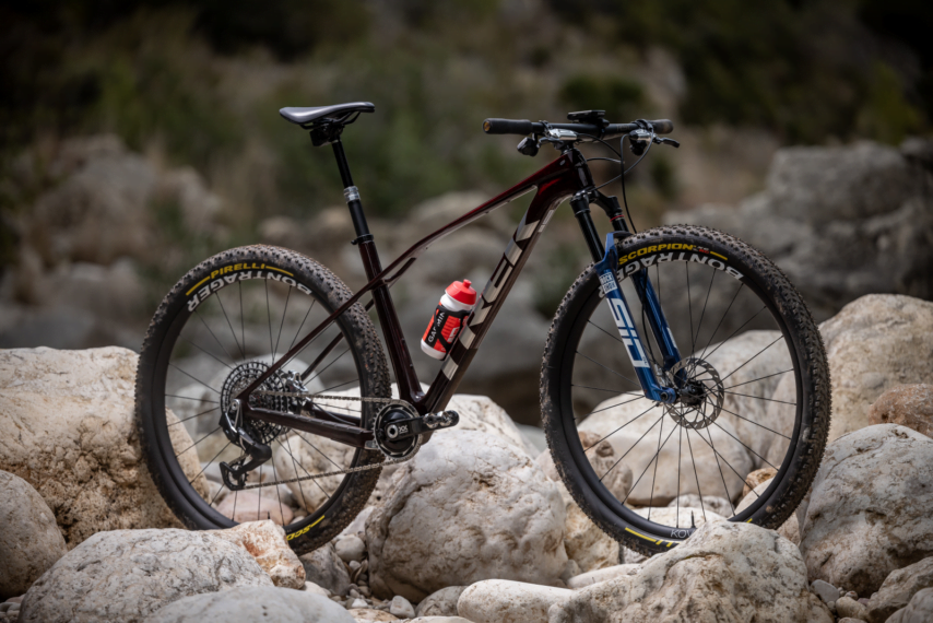 Nieuwe Trek Procaliber Carbon Gen3, hardtail met IsoBow technologie ...