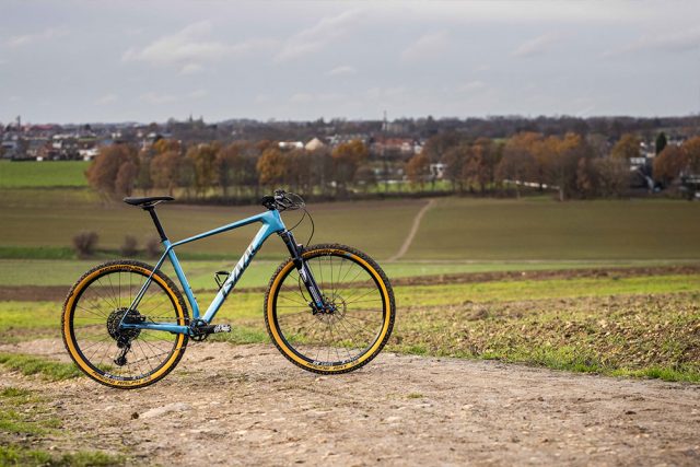 Nieuwe kleur voor Isaac Element: Crystal Black | Fiets.nl - Race en MTB ...