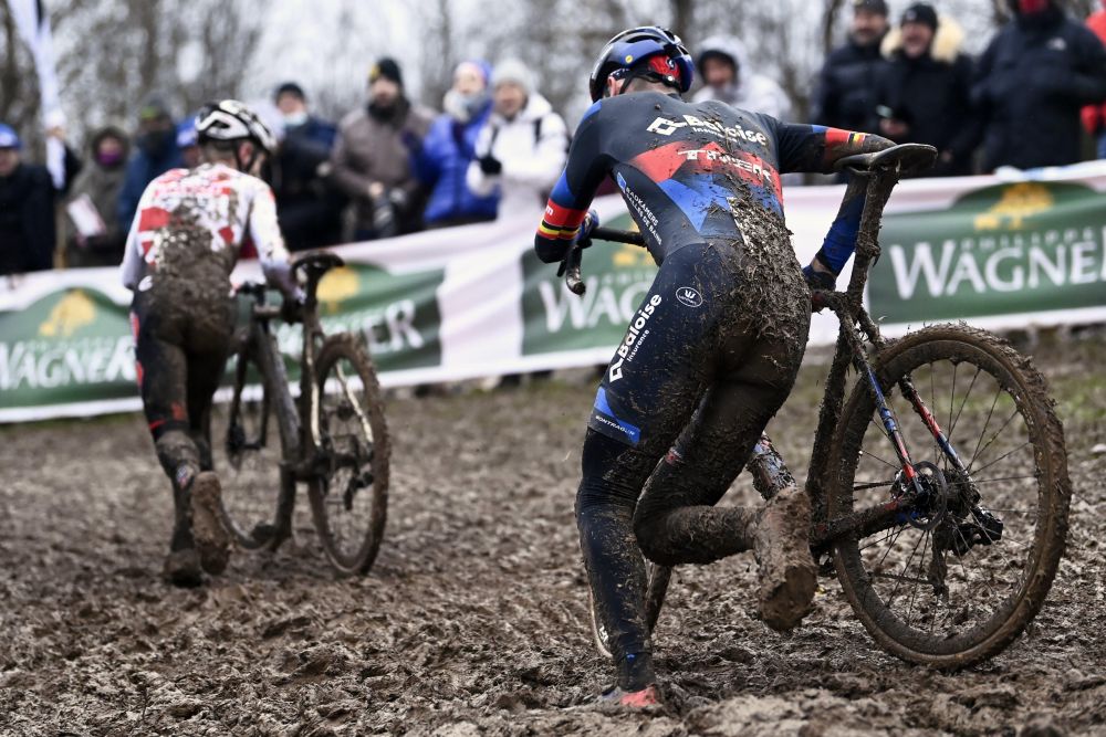 Modder in je fietsbroek? Zo voorkom je klachten! | Fiets.nl - Race en ...