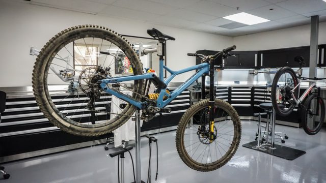 Specialized Fabrieksbezoek deel 5 | Fiets.nl - Race en MTB website